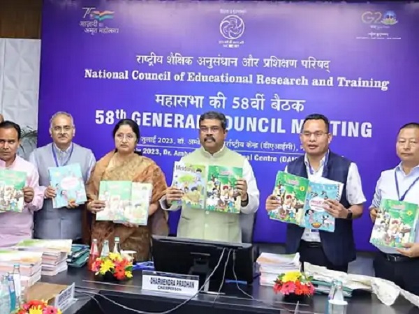 NCERT ने जारी की कक्षा 1 और 2 की नई किताबें: अब ‘सारंगी’ से हिंदी ...